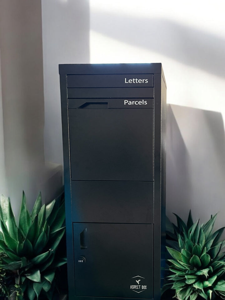 Modern, Contemporary Mailboxes - specialising in parcel dropboxes ...