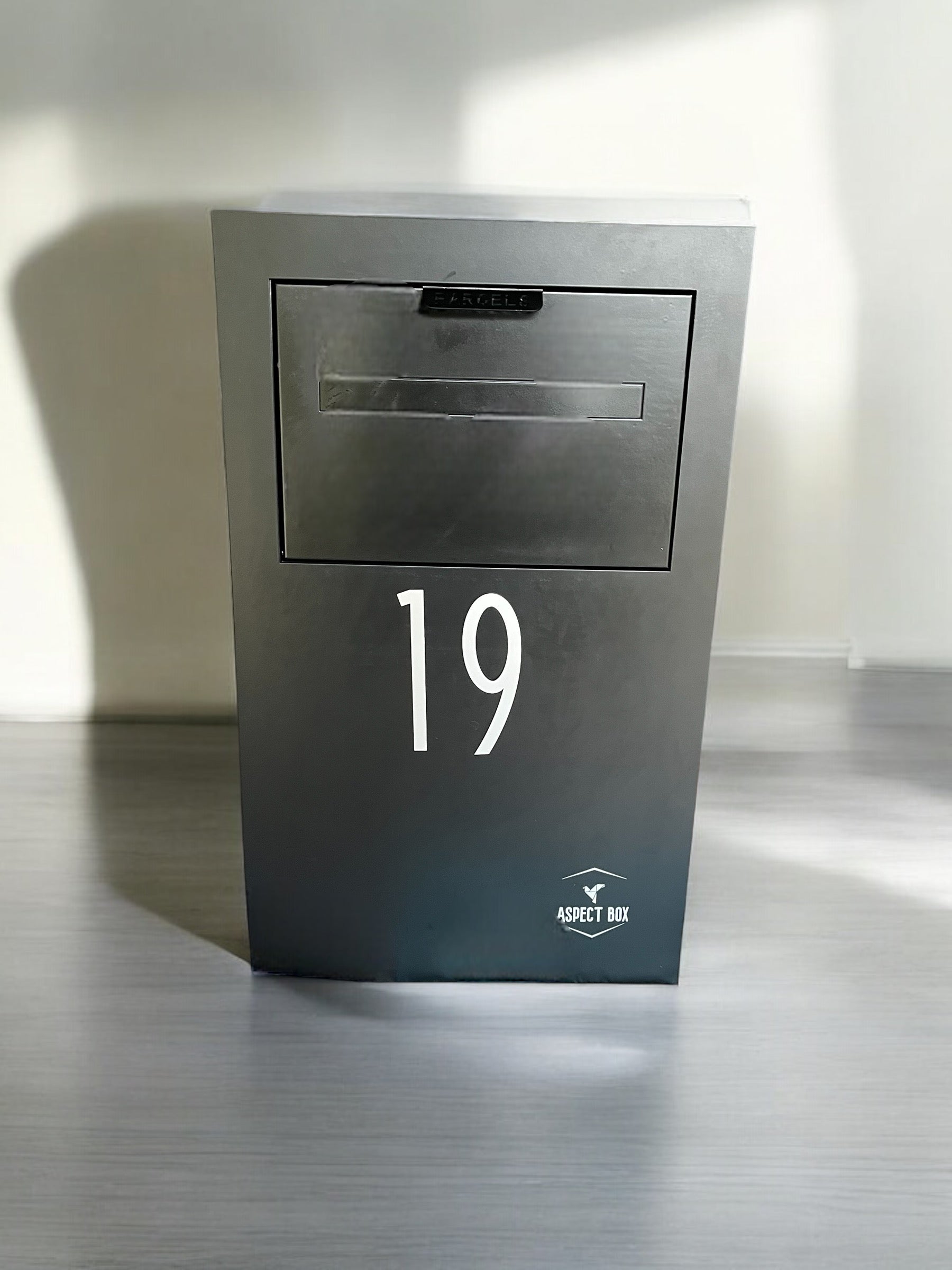 Modern, Contemporary Mailboxes - specialising in parcel dropboxes ...